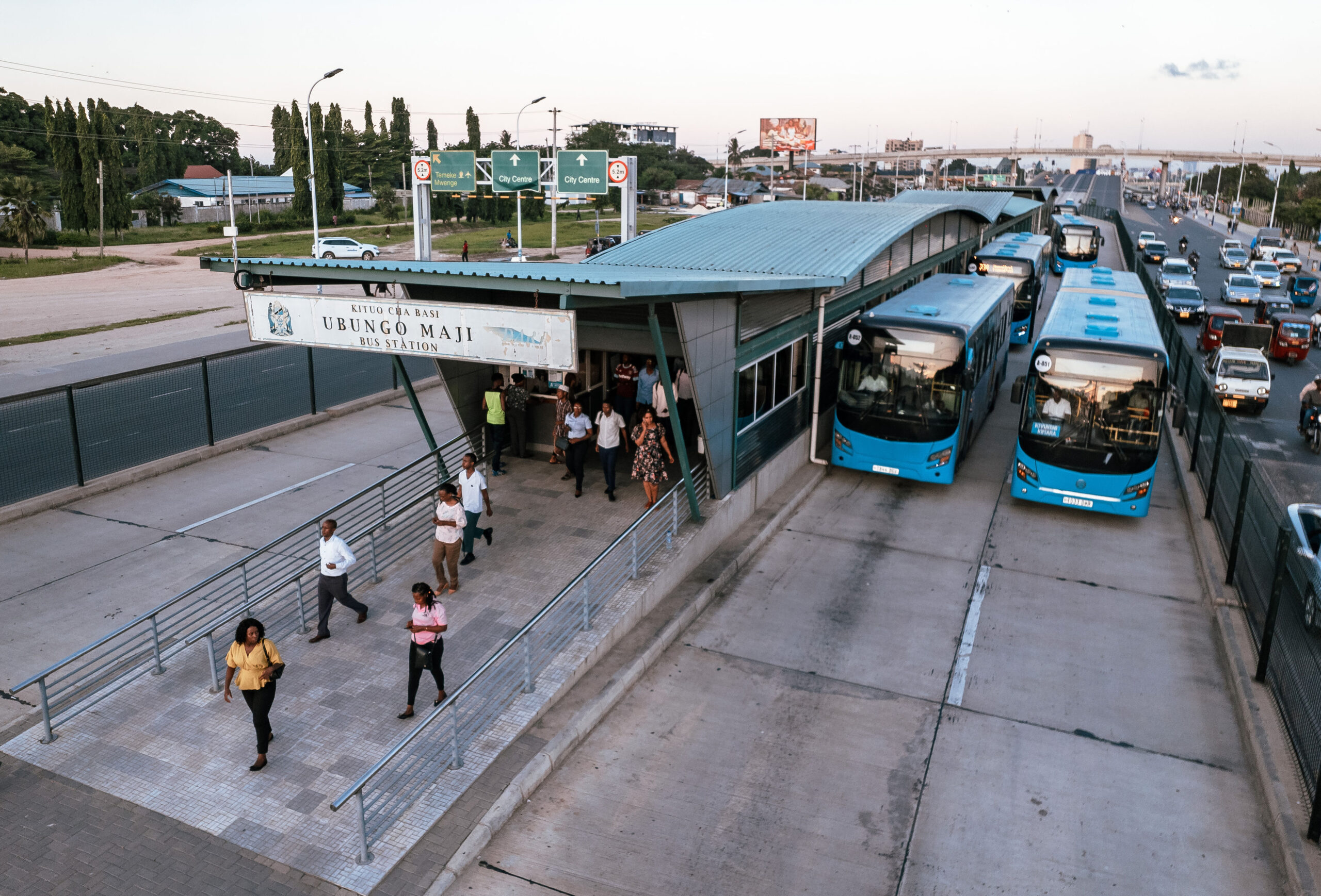 The Bus Rapid Transit Standard - Institute for Transportation and ...